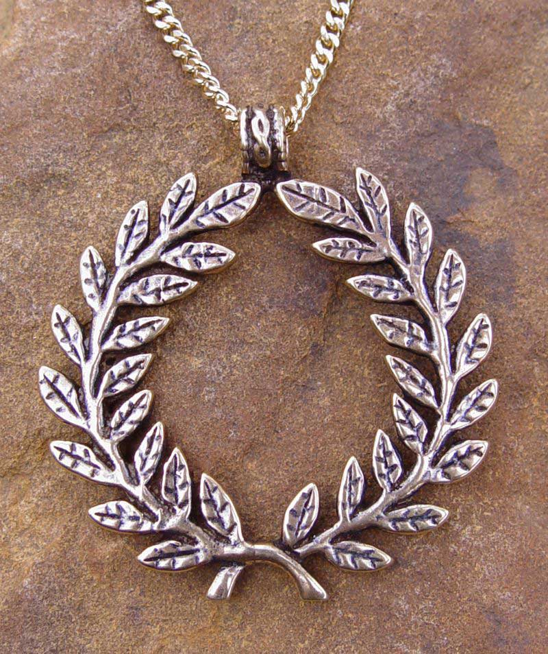 Laurel Medallion – Crafty Celts